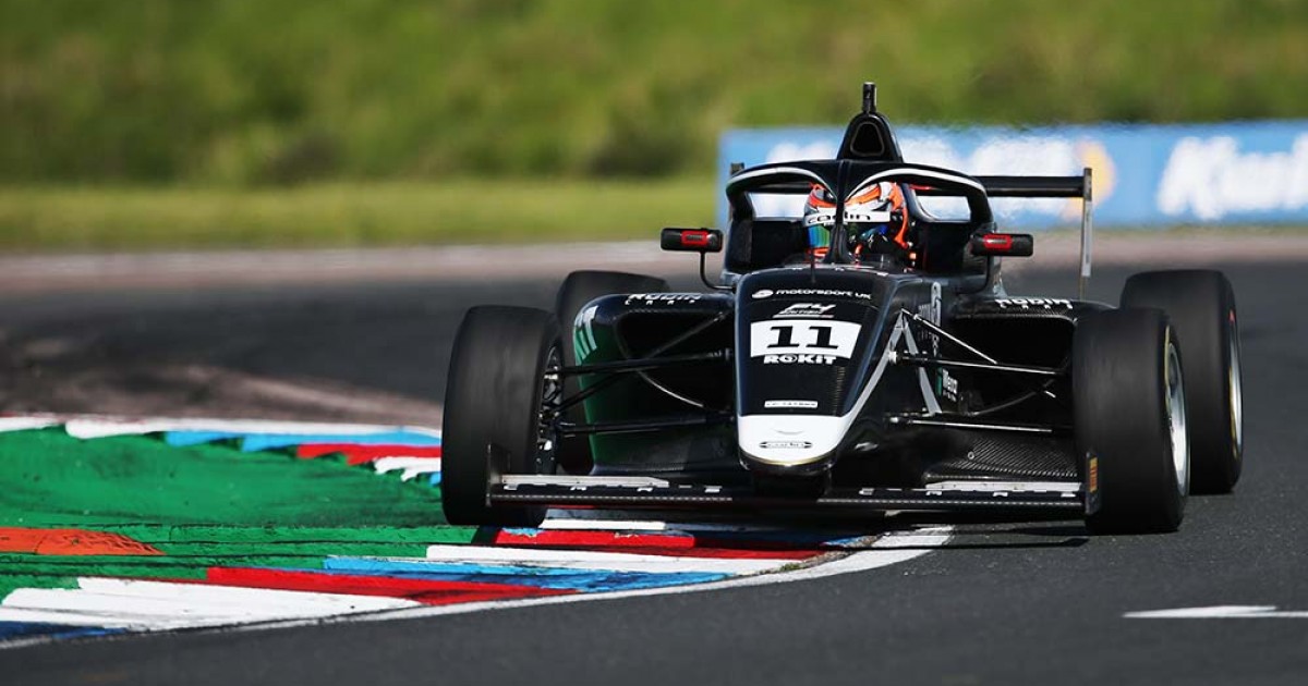 Louis Sharp adds to podium tally at Thruxton - Stadium Finance